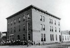 Historic Elk Hotel (Elk Hostel) - Clio