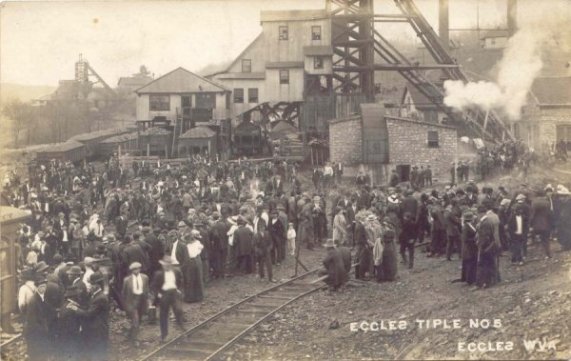 Eccles Mine Disaster Memorial Cemetery - Clio