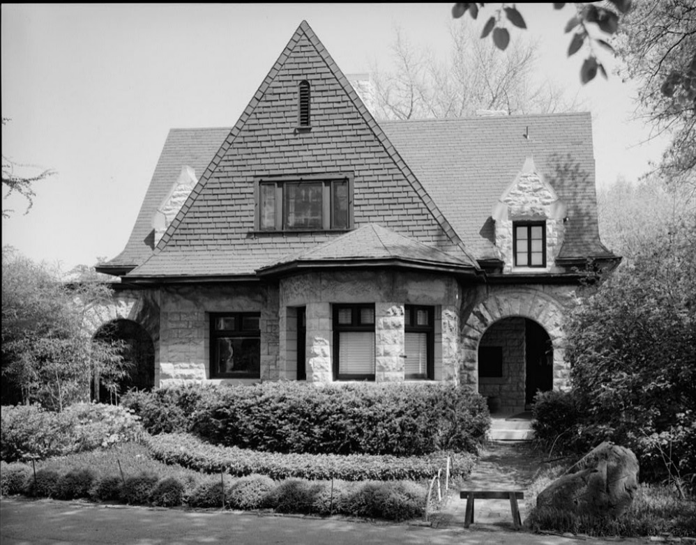 Cleveland Avenue Gatehouse (Herring House) - Clio