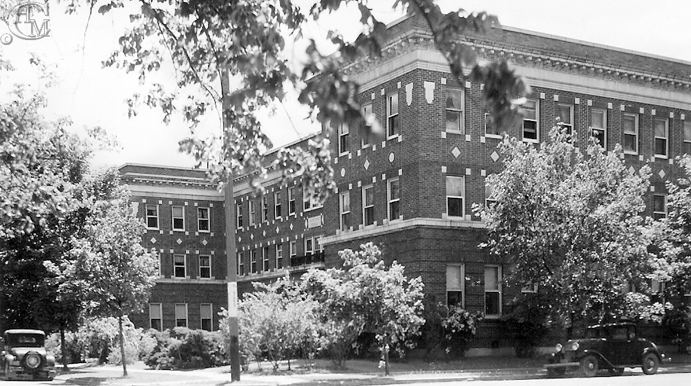 1923 Sutton Hall - Clio