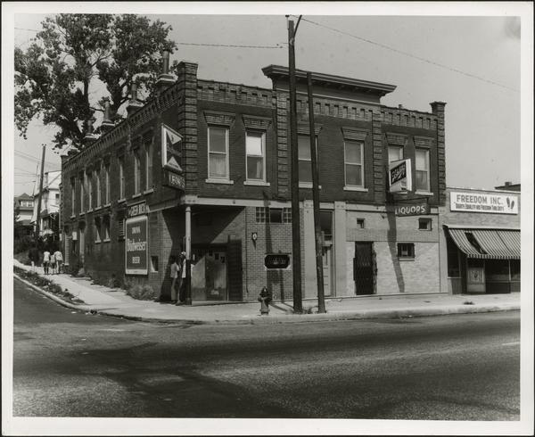 Leon Jordan's Green Duck Club (1955-2015) - Clio
