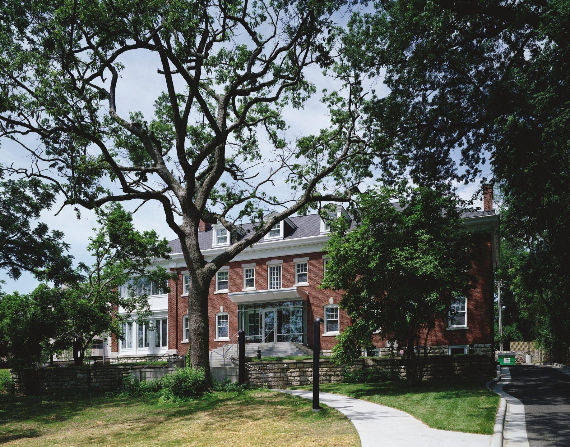 Kansas City Art Institute - Clio