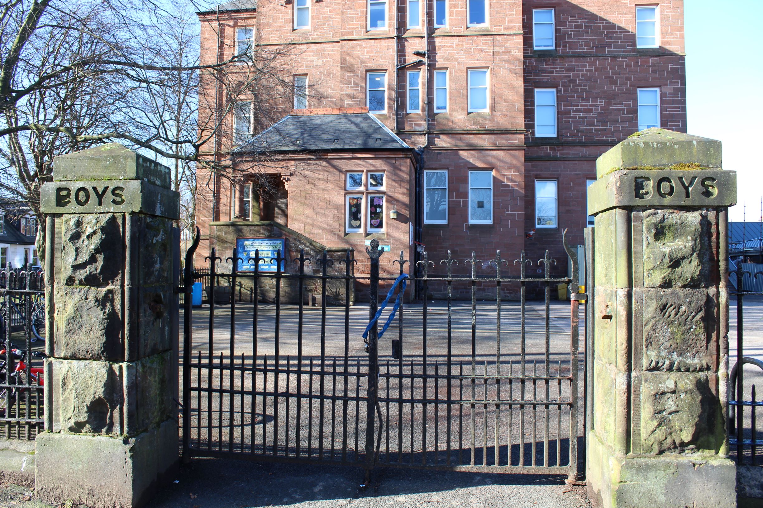 Scotstoun Primary School - Clio