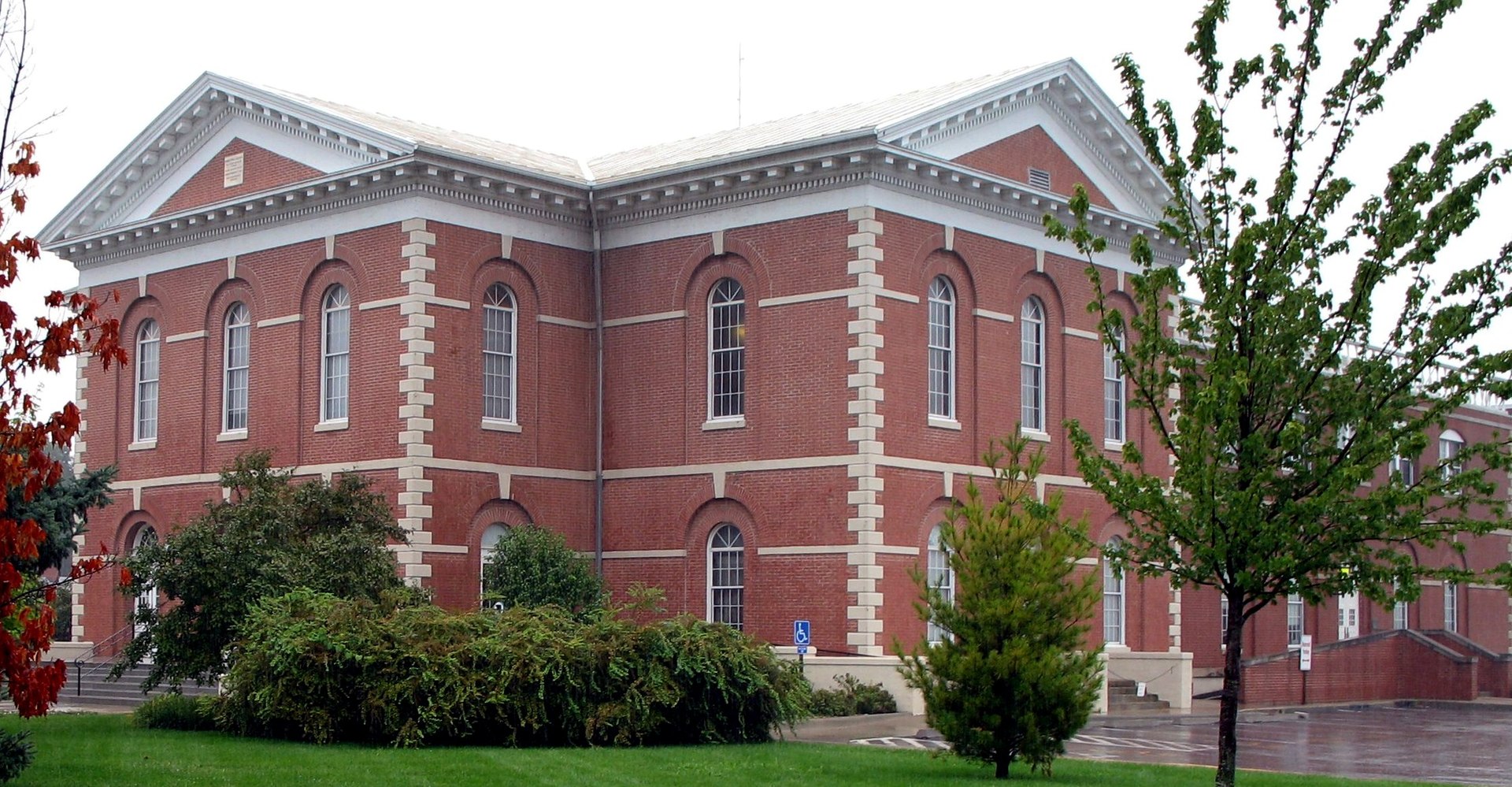 Platte County Courthouse - Clio