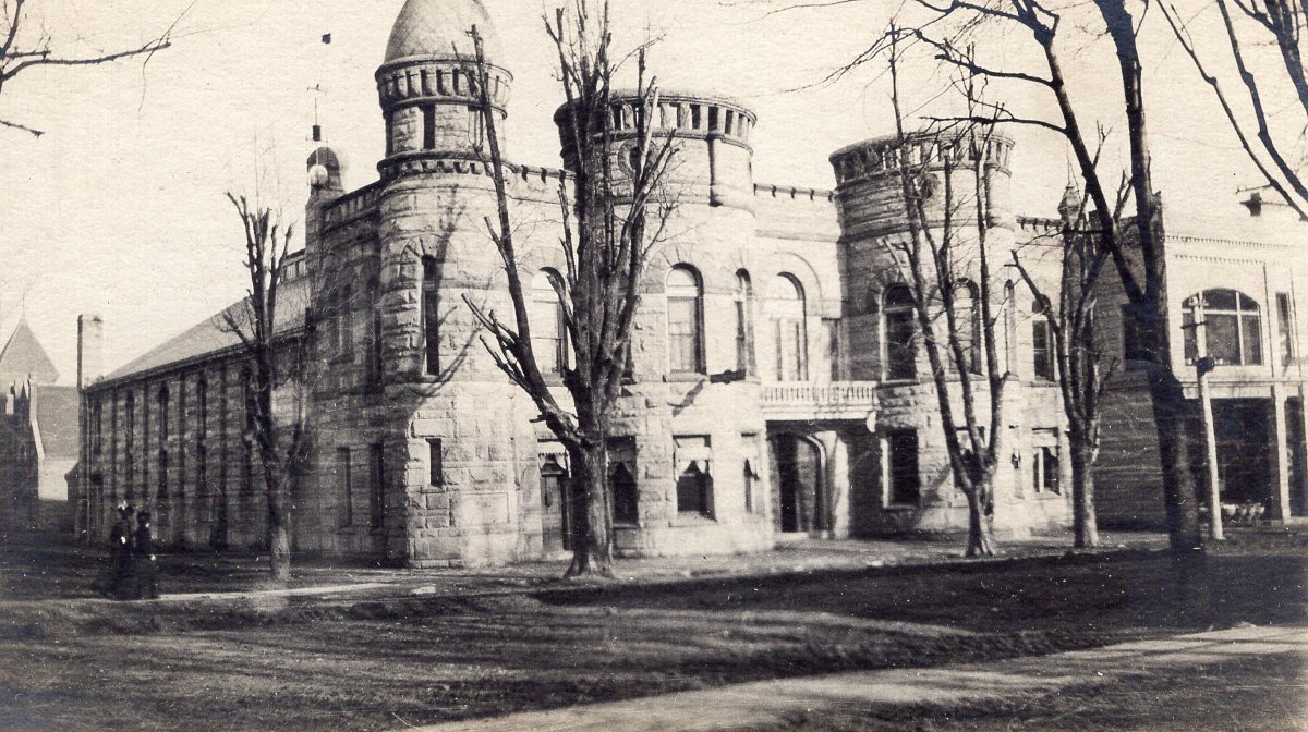 The Hardin County Armory - Clio