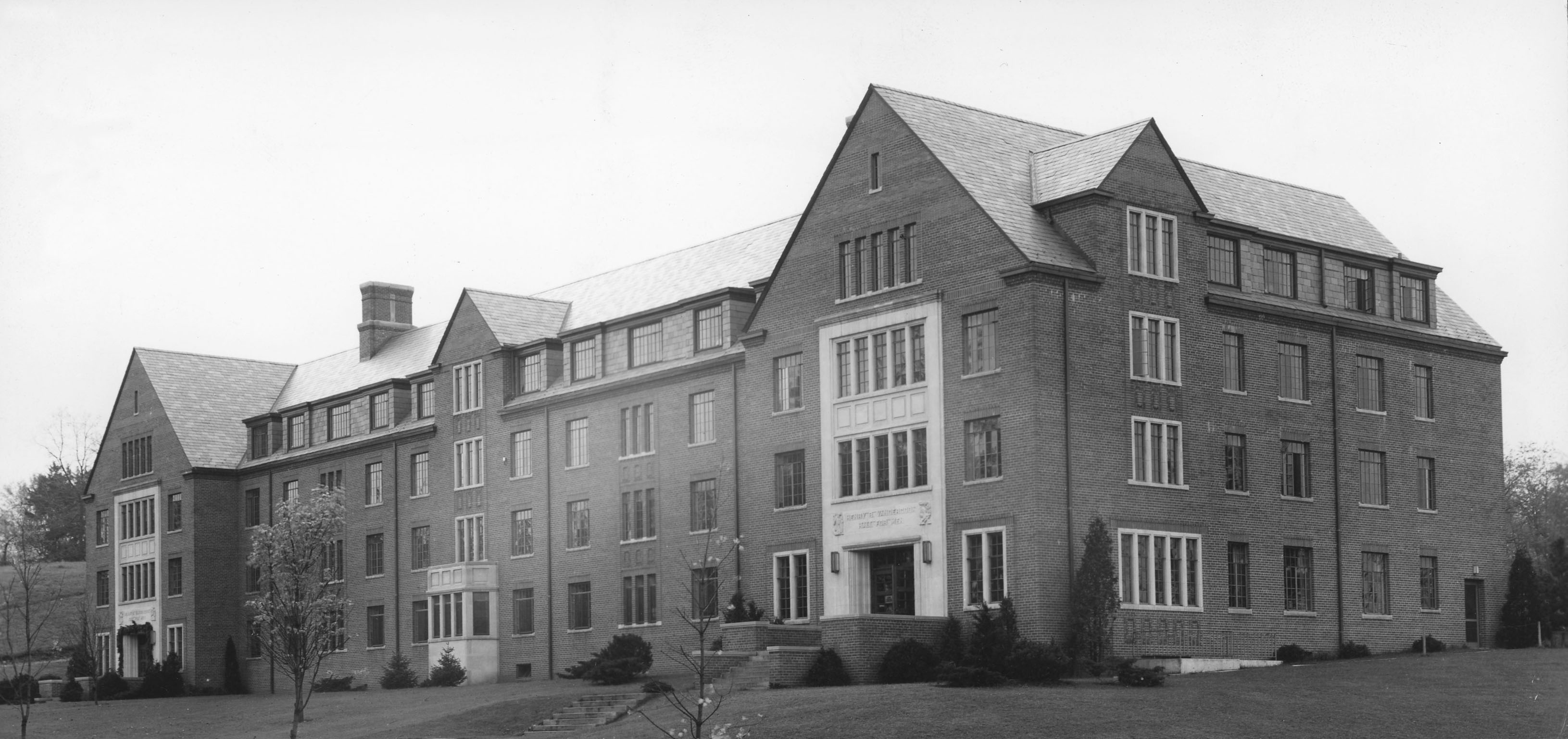 Vandercook Hall - Clio