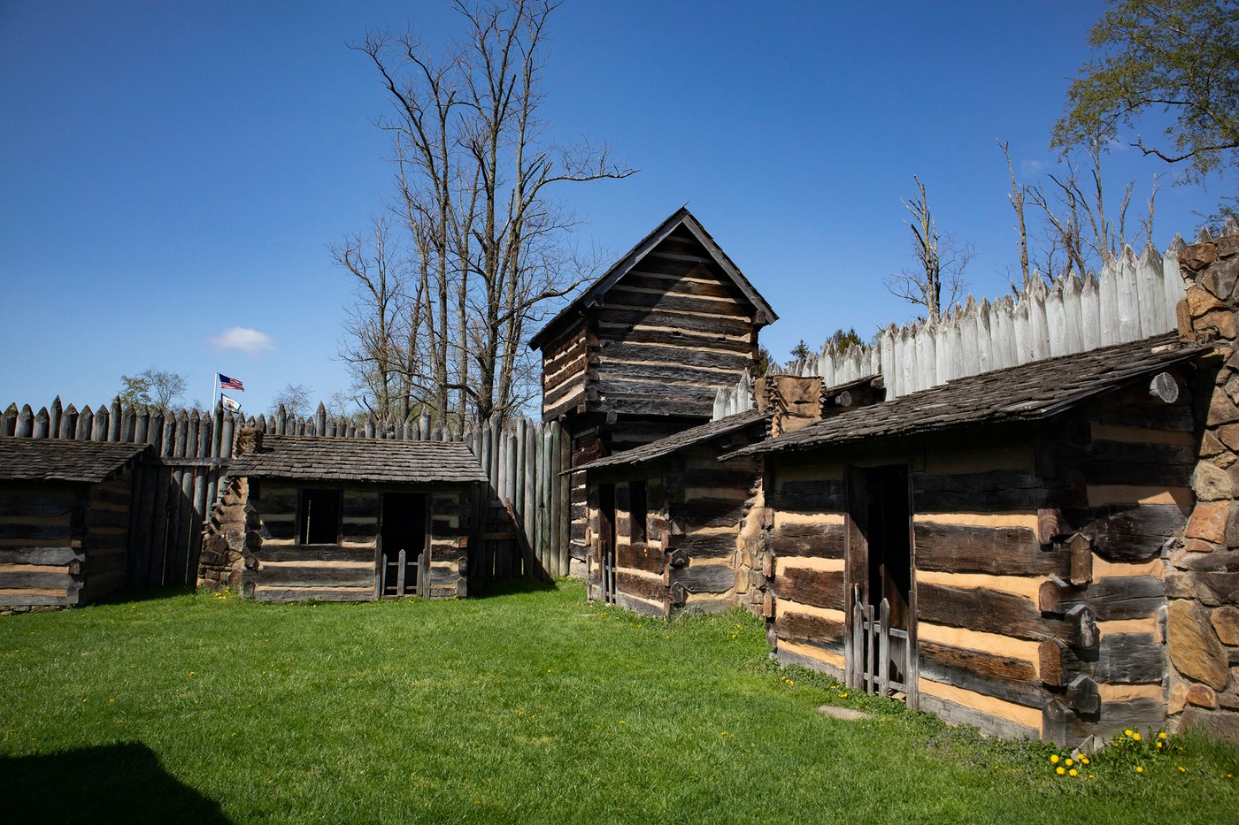 Inside the Fort: Cabins and Blockhouses - Clio