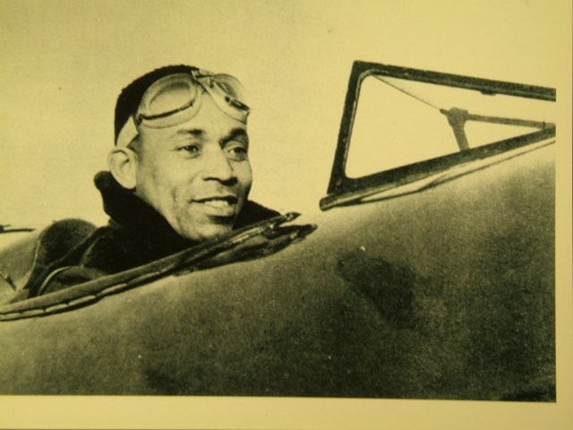 Columbia Air Center - Clio