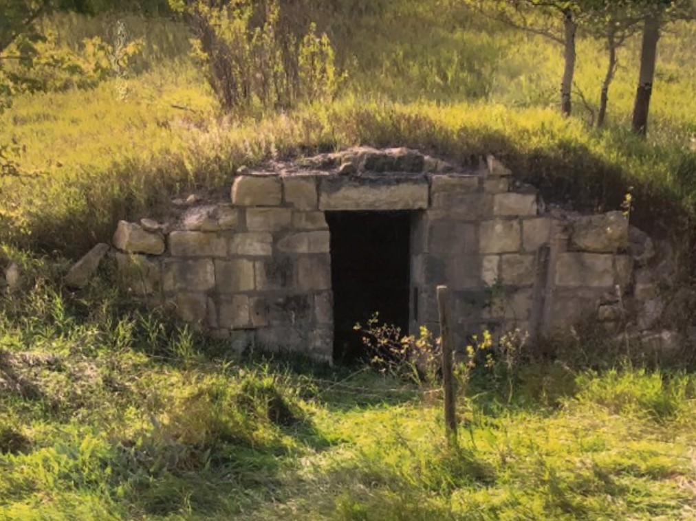 Stone Dugout - Clio