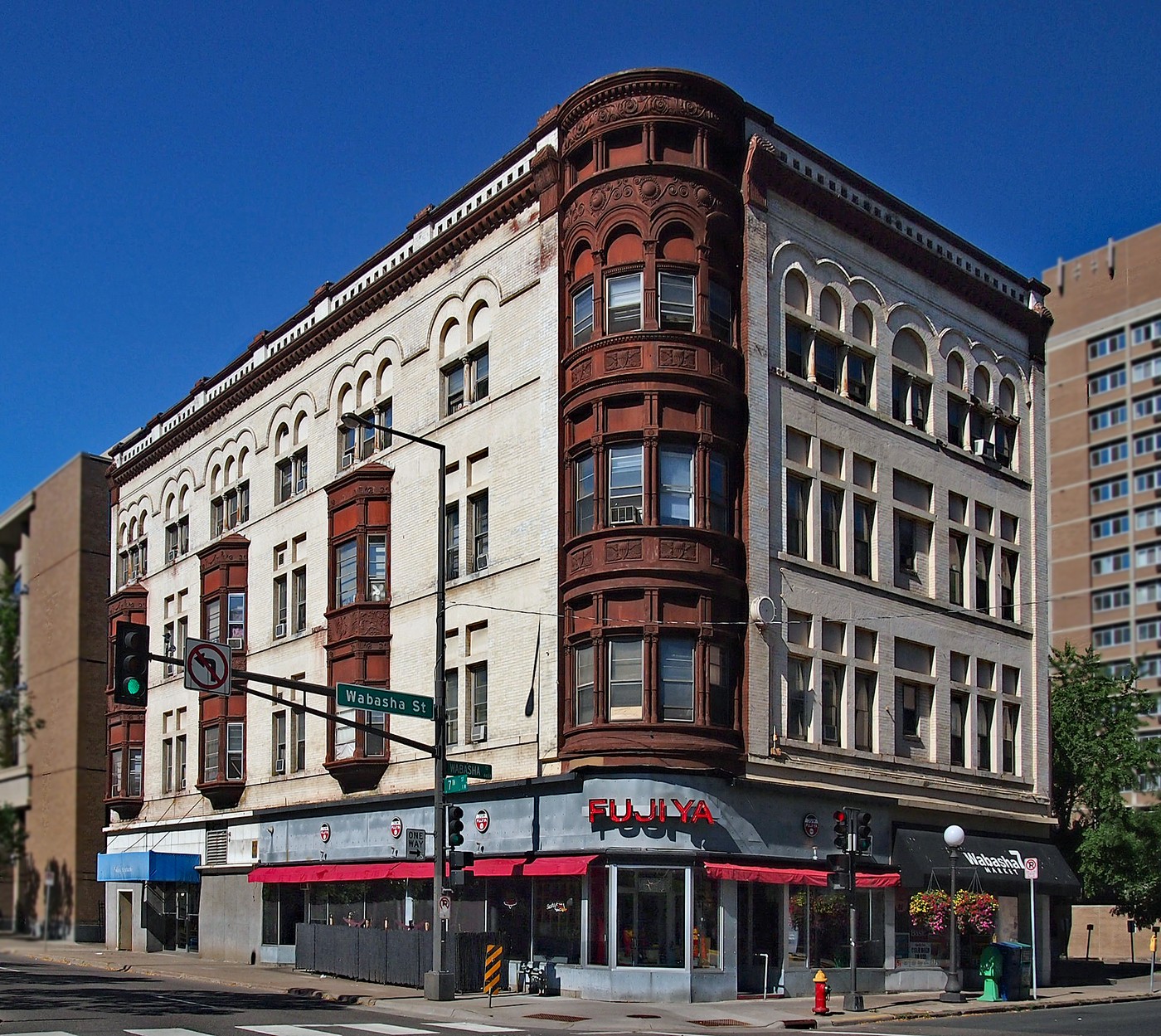 Fitzpatrick Building (now known as Viking Apartments) - Clio