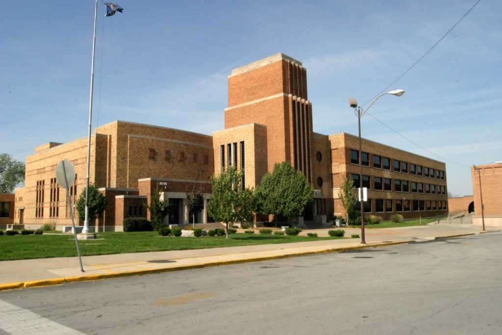 Sumner High School - Clio