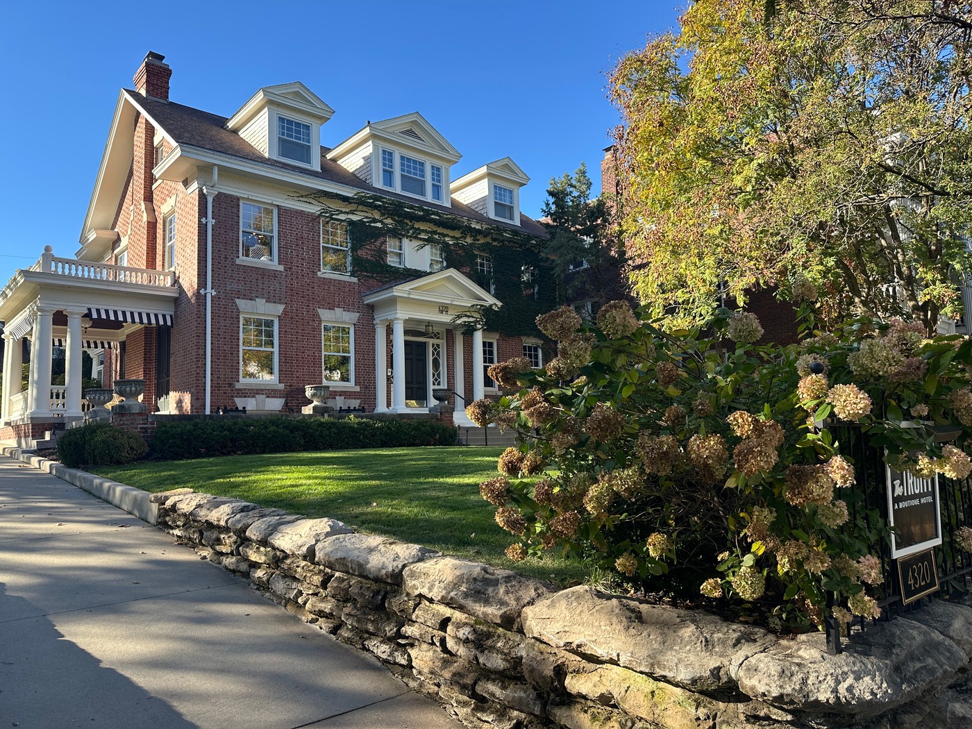 Truitt House; Truitt Boutique Hotel - Clio