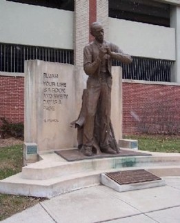 Statue of Elijah Pierce - Clio