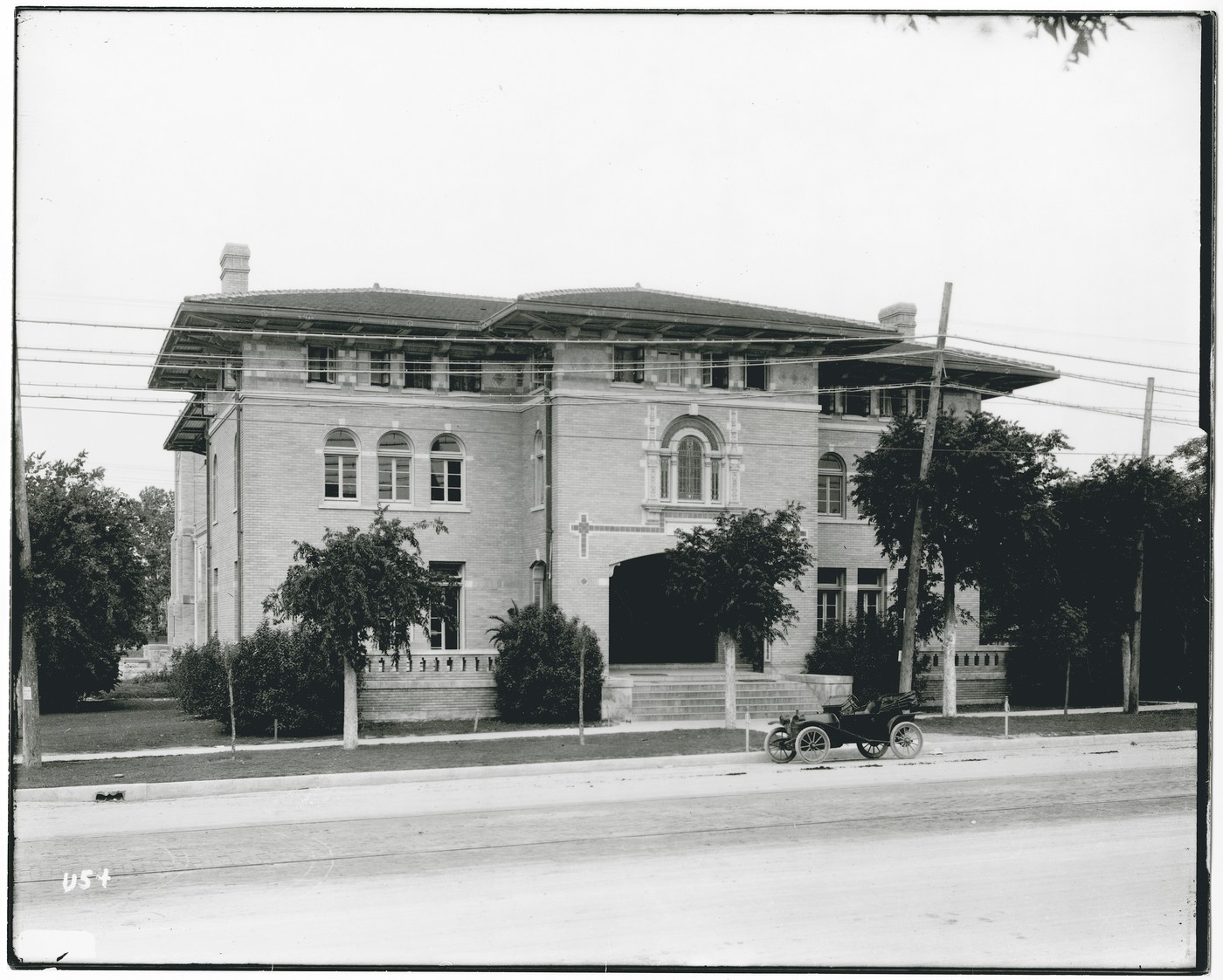 Varsity Building and the Austin YWCA; Integration of Renfro Drug Store ...