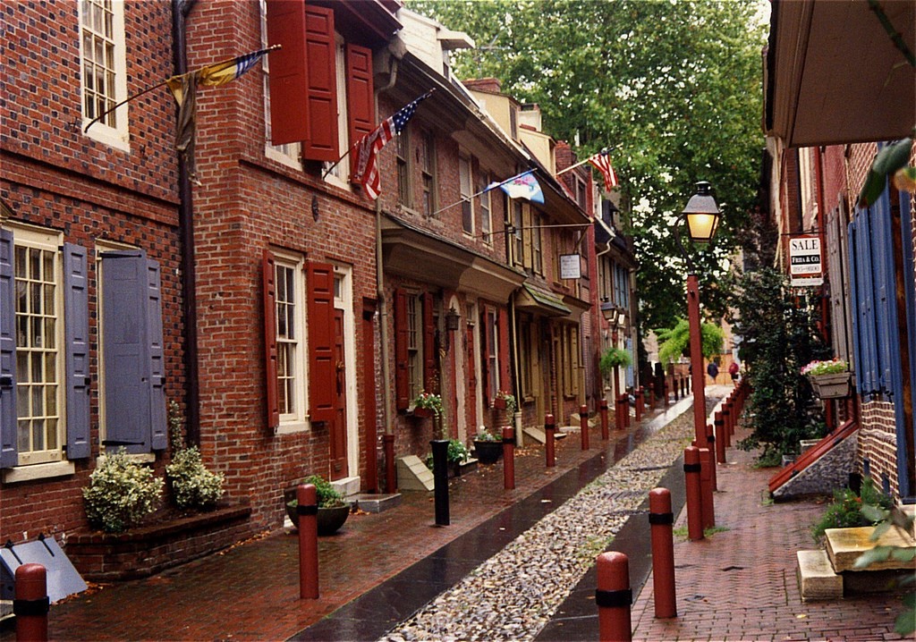 Elfreth's Alley and Museum - Clio