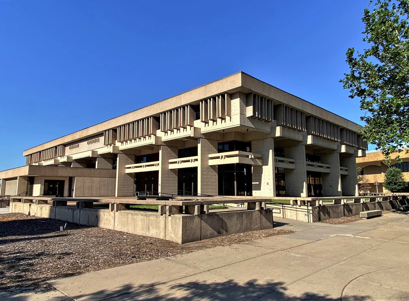 Wichita Central Library (1967-2018) - Clio