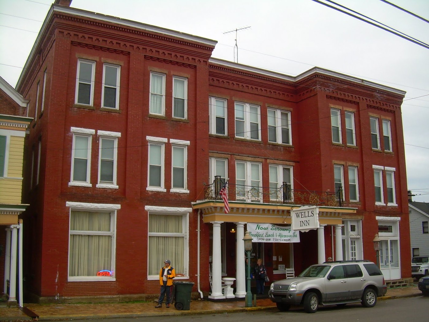 The Wells Inn , Sistersville - Clio
