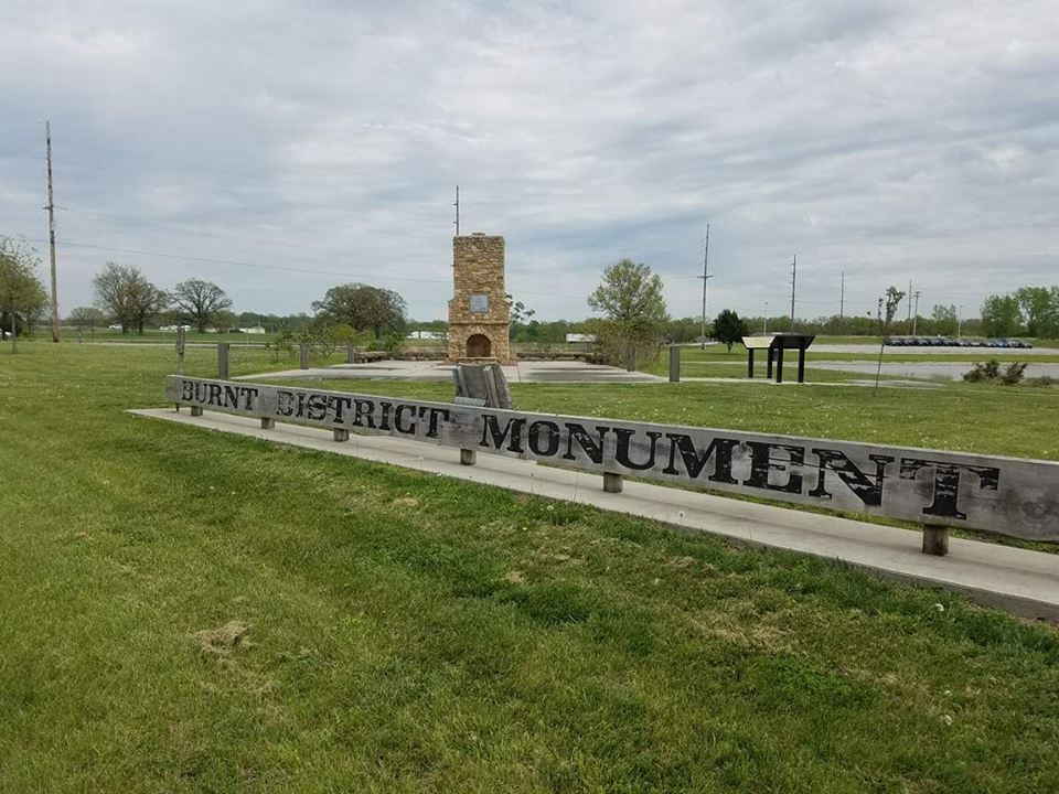 Historic Harrisonville Driving Tour - Clio