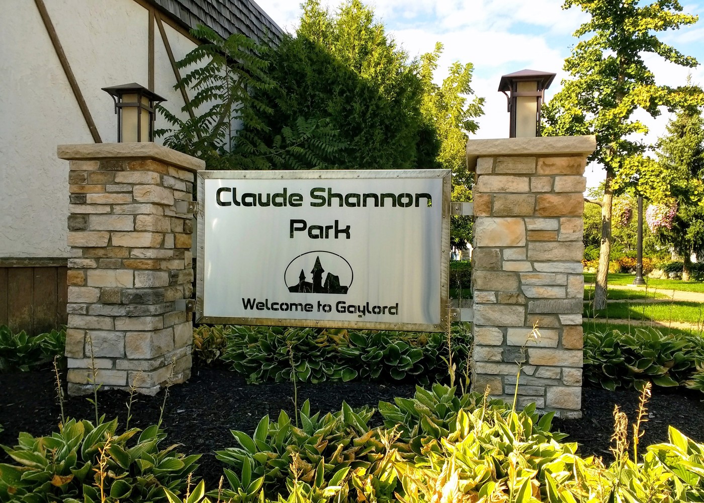Claude Shannon Statue and Park - Clio