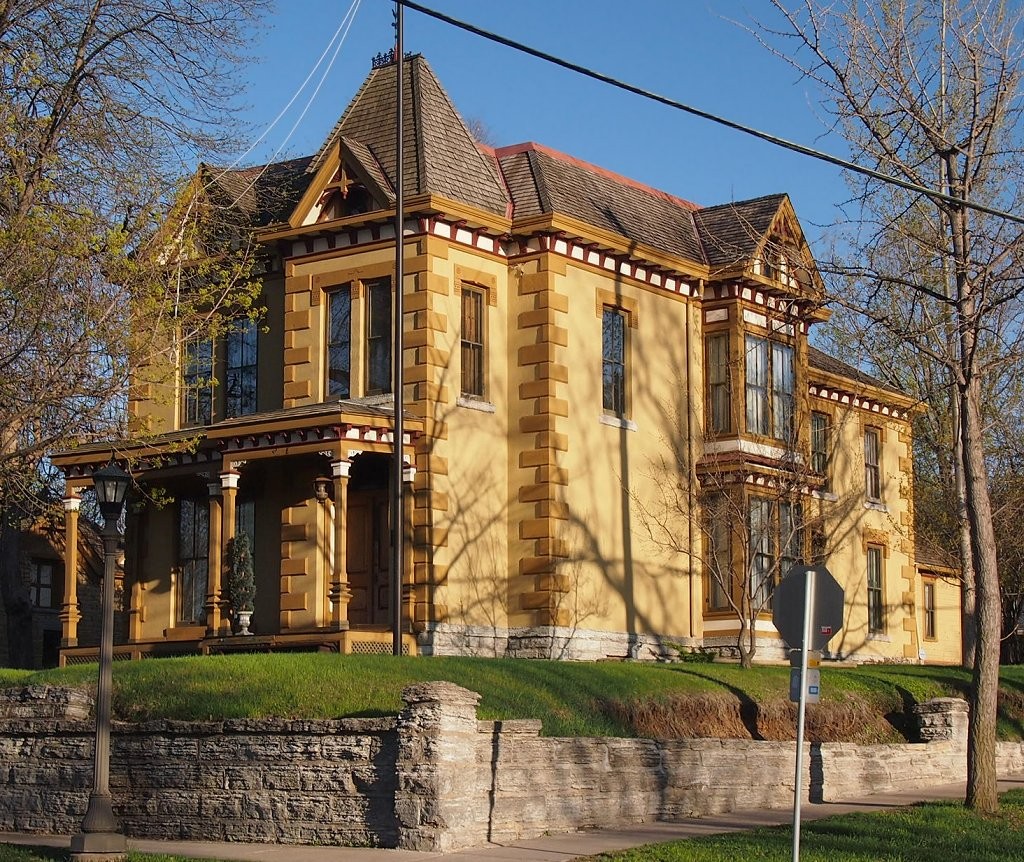 Rau-Strong House - Clio