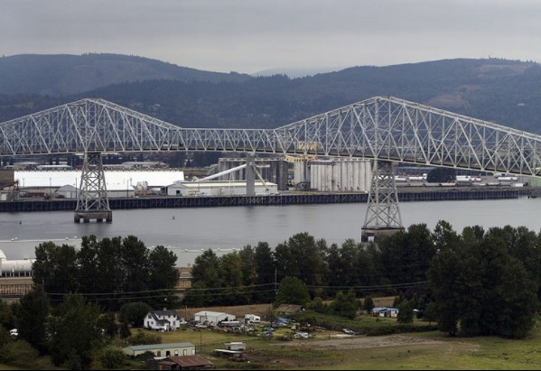 Longview Bridge - Clio