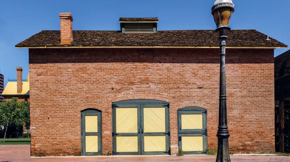 The Teeter Carriage House (in Historic Heritage Square & Science Park ...