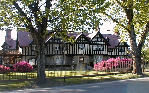 High Gate Mansion - Clio