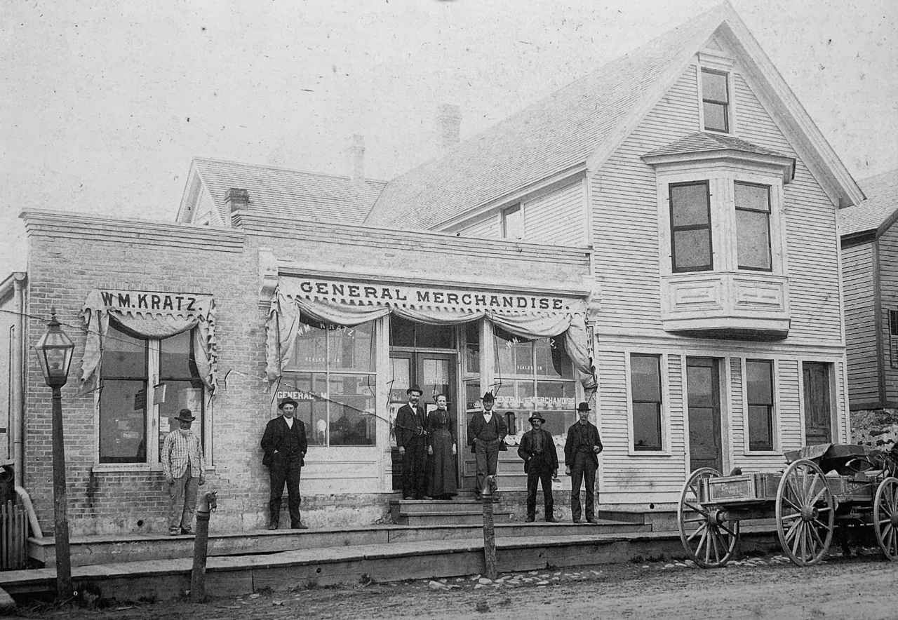 Kratz General Store / Roy's Tap - Clio