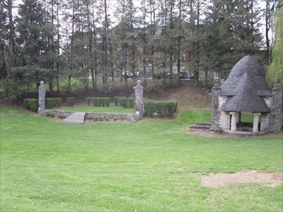 The Spring House and Amphitheater - Clio