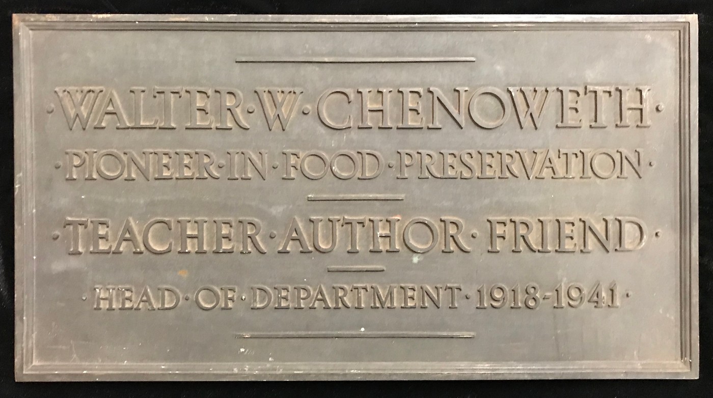 Chenoweth Laboratory Memorial - Clio