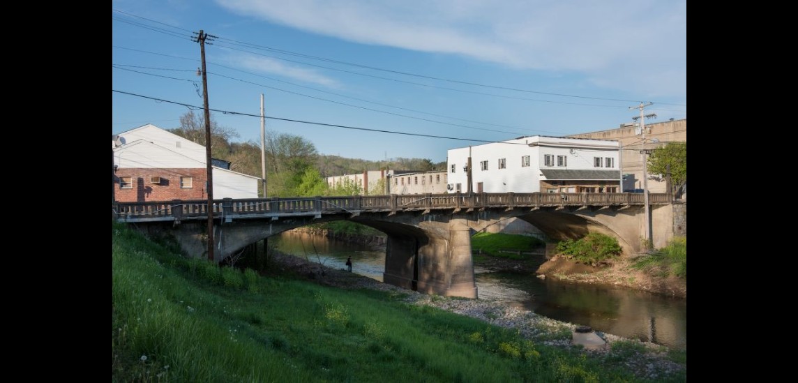 The East and West Second Street Bridge - Clio