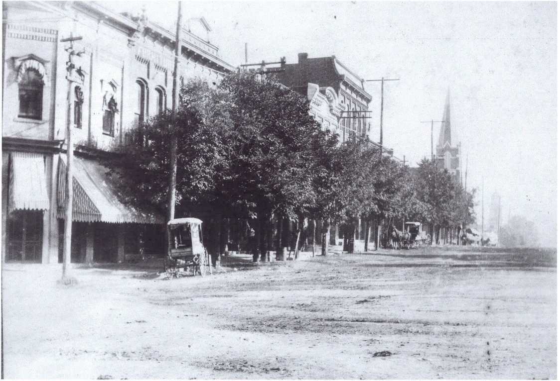 West Side of Pulaski Square - Clio