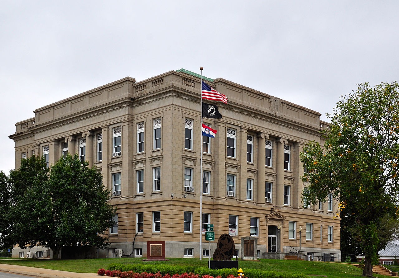Butler County Courthouse - Clio