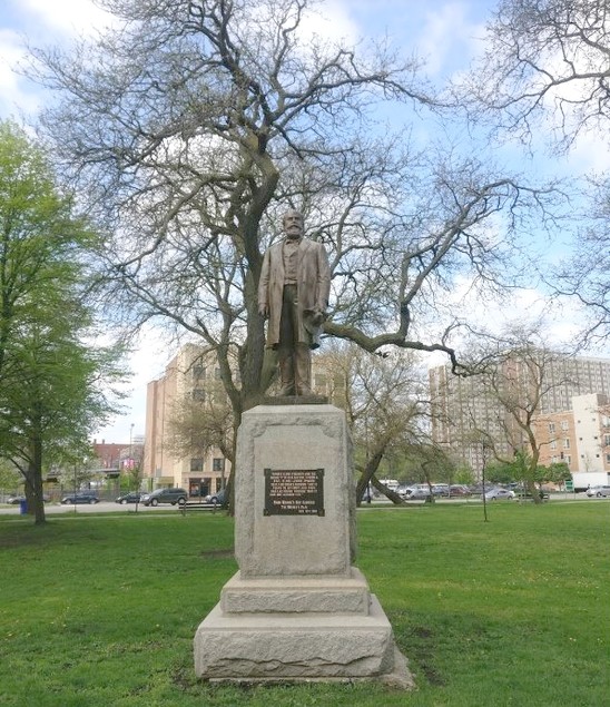 Carter Harrison Memorial - Clio