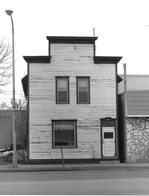 420 Main Avenue Commercial Building - Clio