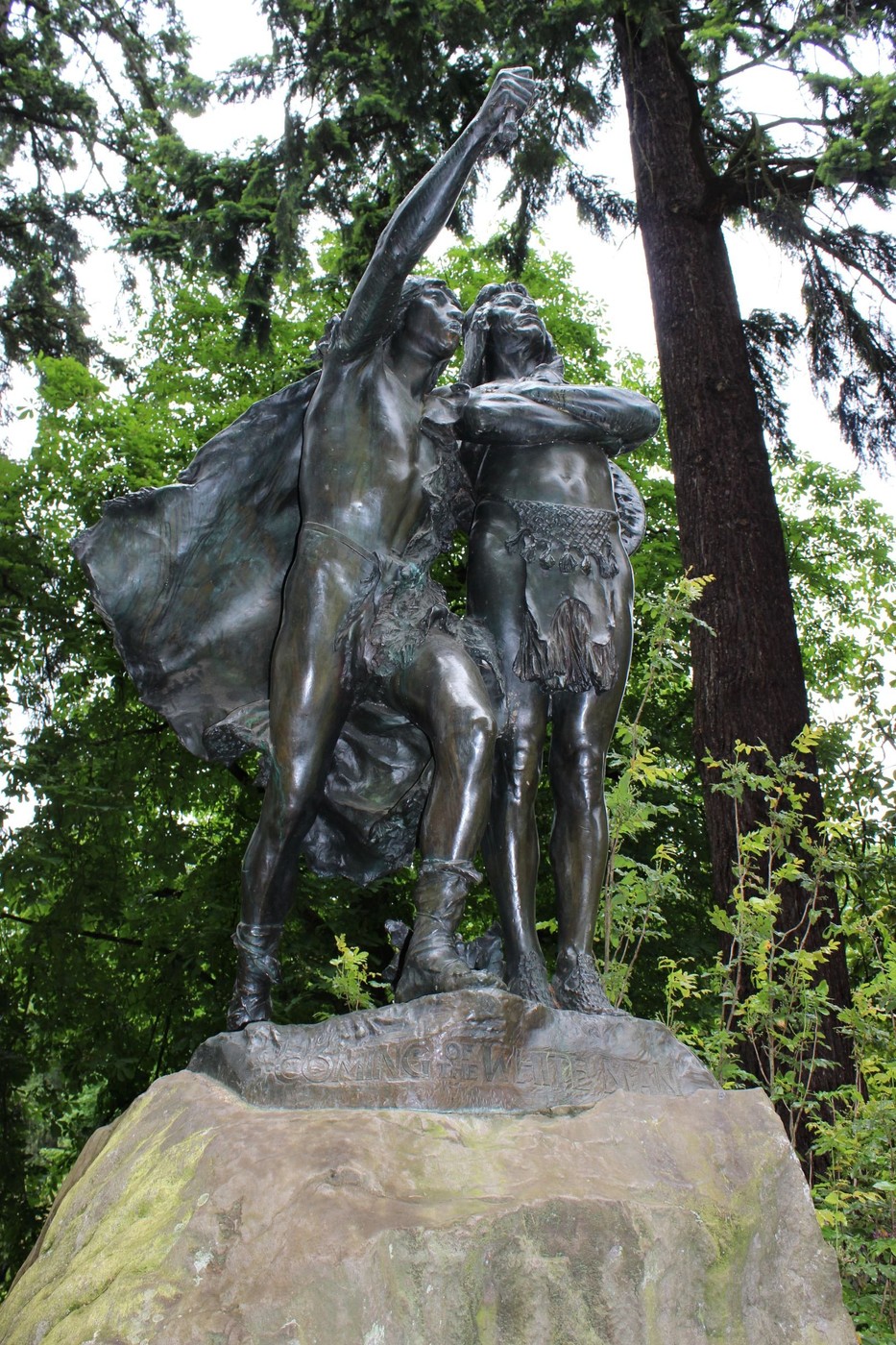 Coming of the White Man statue - Clio