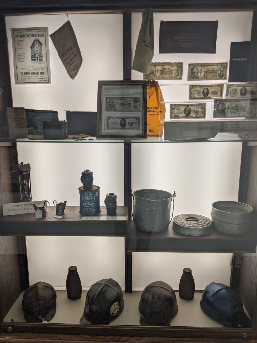 Mining Display - Clio