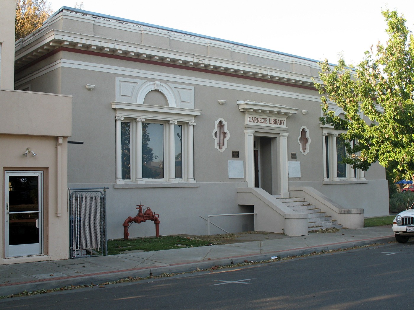 Dixon Carnegie Library - Clio
