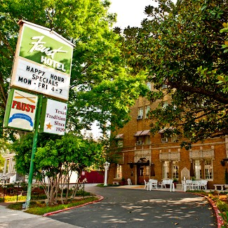 Faust Hotel and Brewpub - Clio