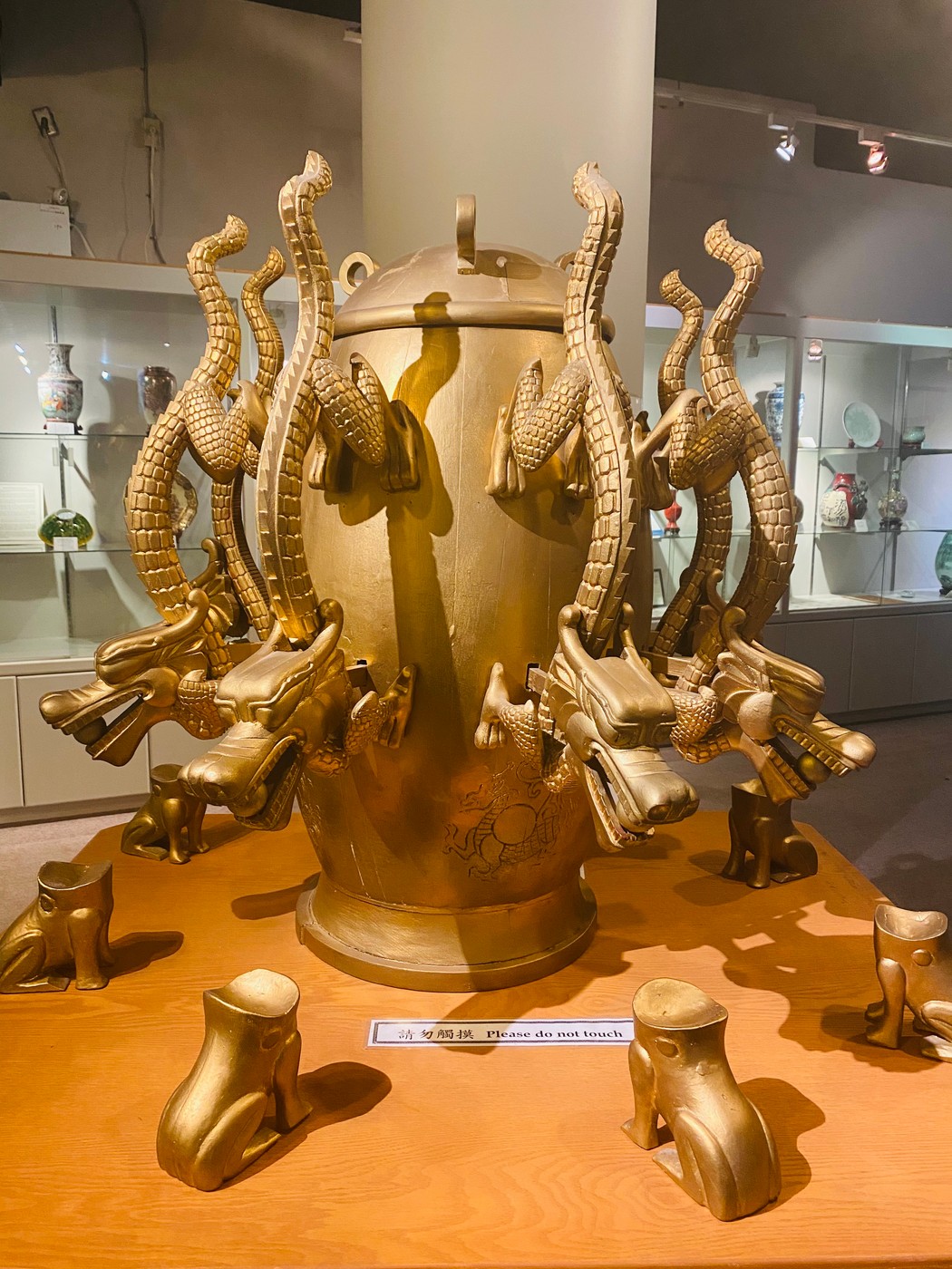 World-first Earthquake Detector - Clio