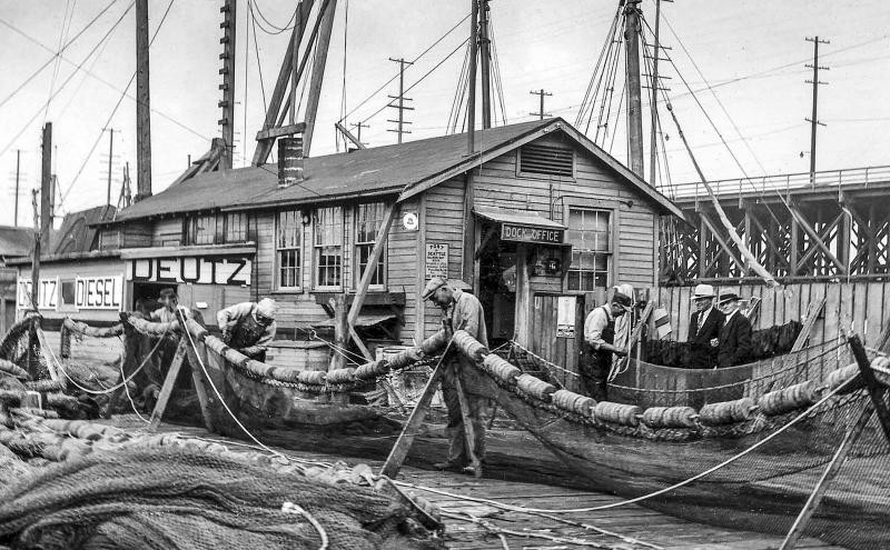 Seattle Fishermen's Memorial and Marker - Clio