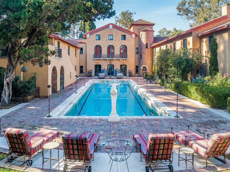 The Paramour Estate - Clio