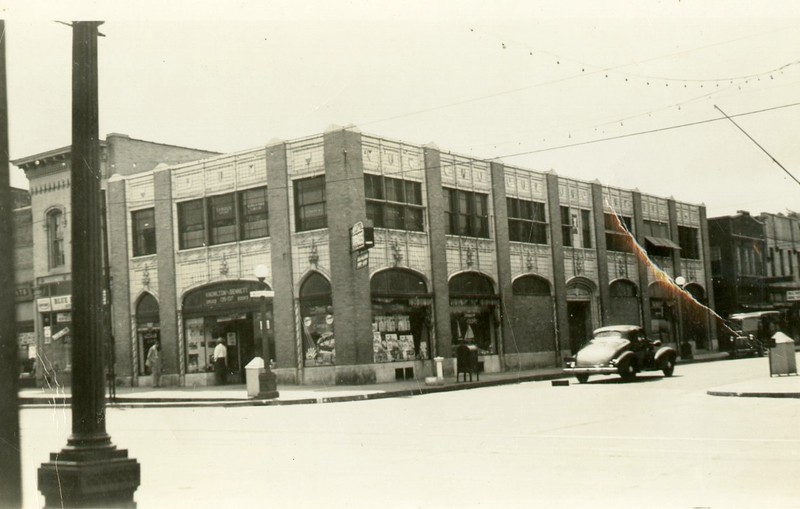 Knowlton & Bennett Building - Clio