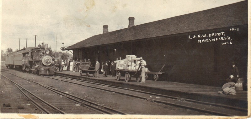 Marshfield Former Chicago and Northwestern Depot - Clio