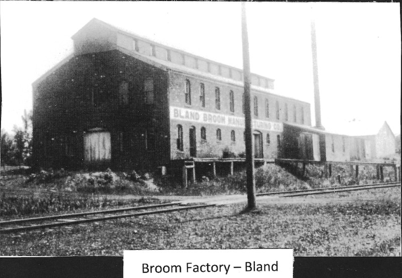 Broom, Glove and Shoe manufacturing building at Bland, Missouri - Clio