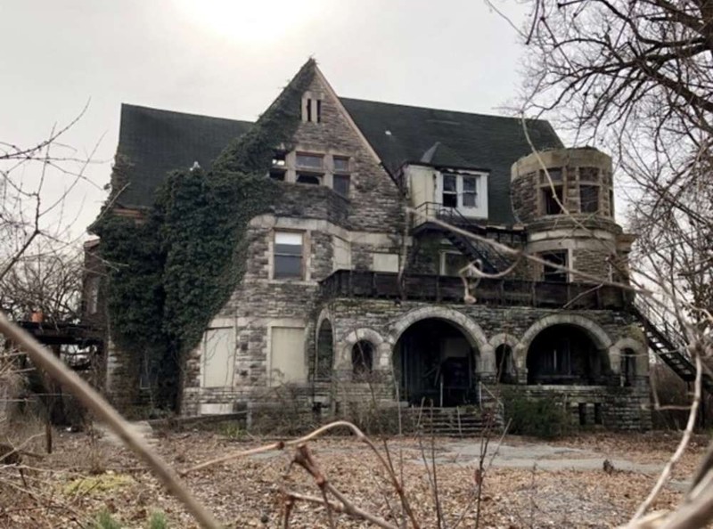 Site of United American Cemetery at 965 Burton Avenue - Clio