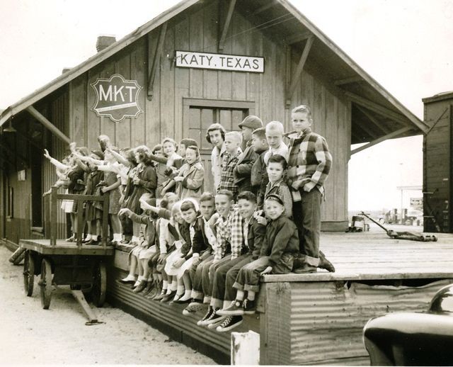 City of Katy Railroad Park and MKT Depot Museum - Clio