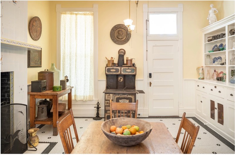 The Maverick Carter House - Clio