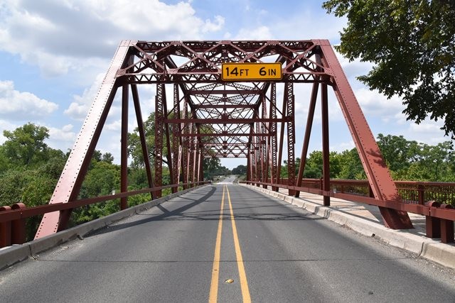 Leon River Bridge - Clio