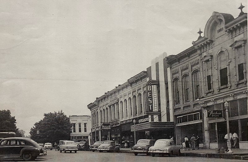 South Side of Pulaski Square - Clio